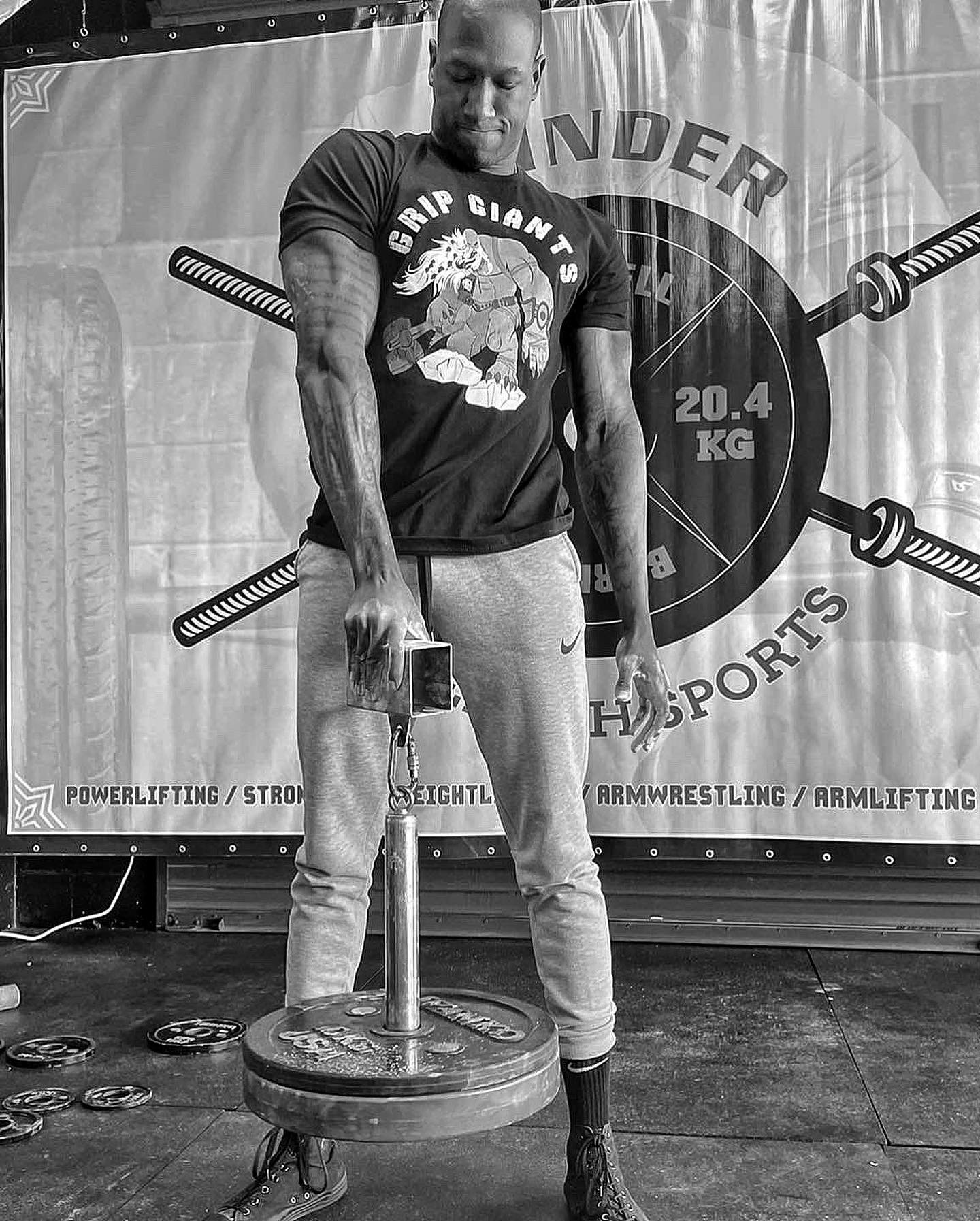 We Are an Armlifting Gym – Grinder Gym